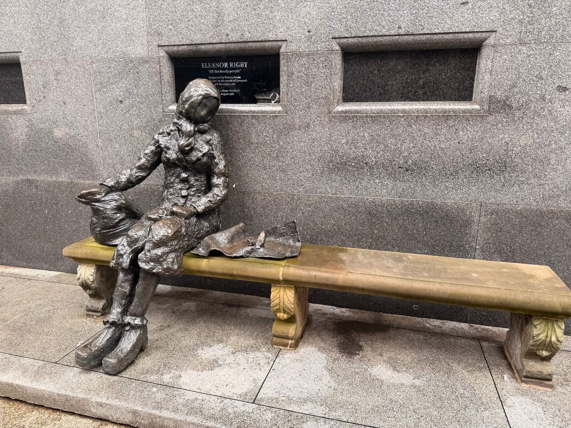 Eleanor Rigby Statue – Welcome To Liverpool!